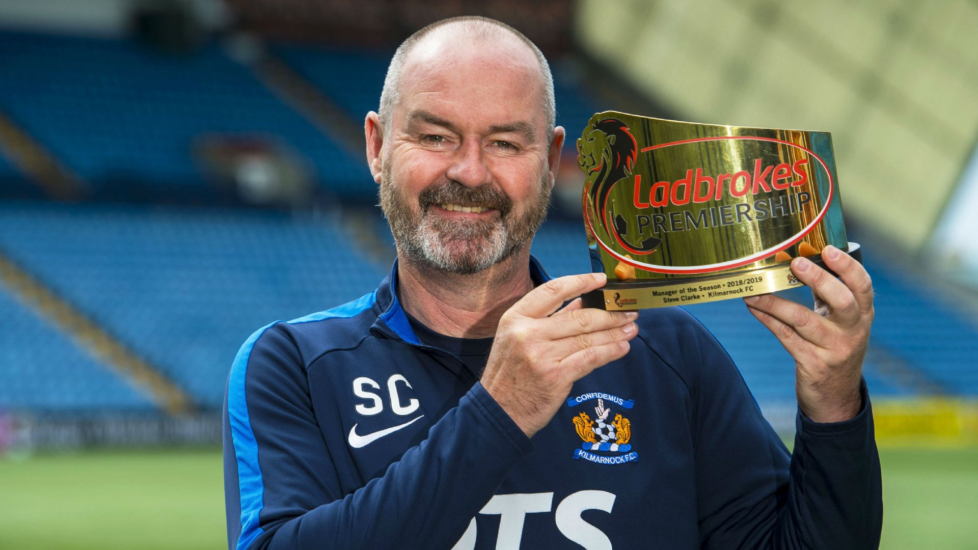 League sponsor hands award to Killie boss - Kilmarnock FC