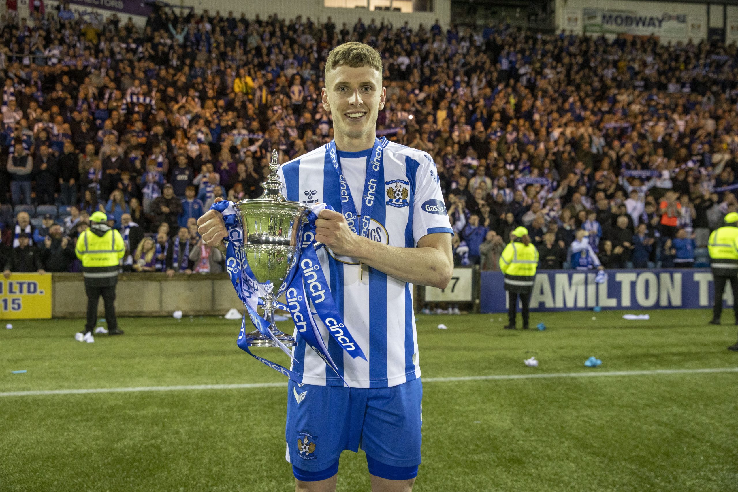 Oli Shaw joins Barnsley - Kilmarnock FC