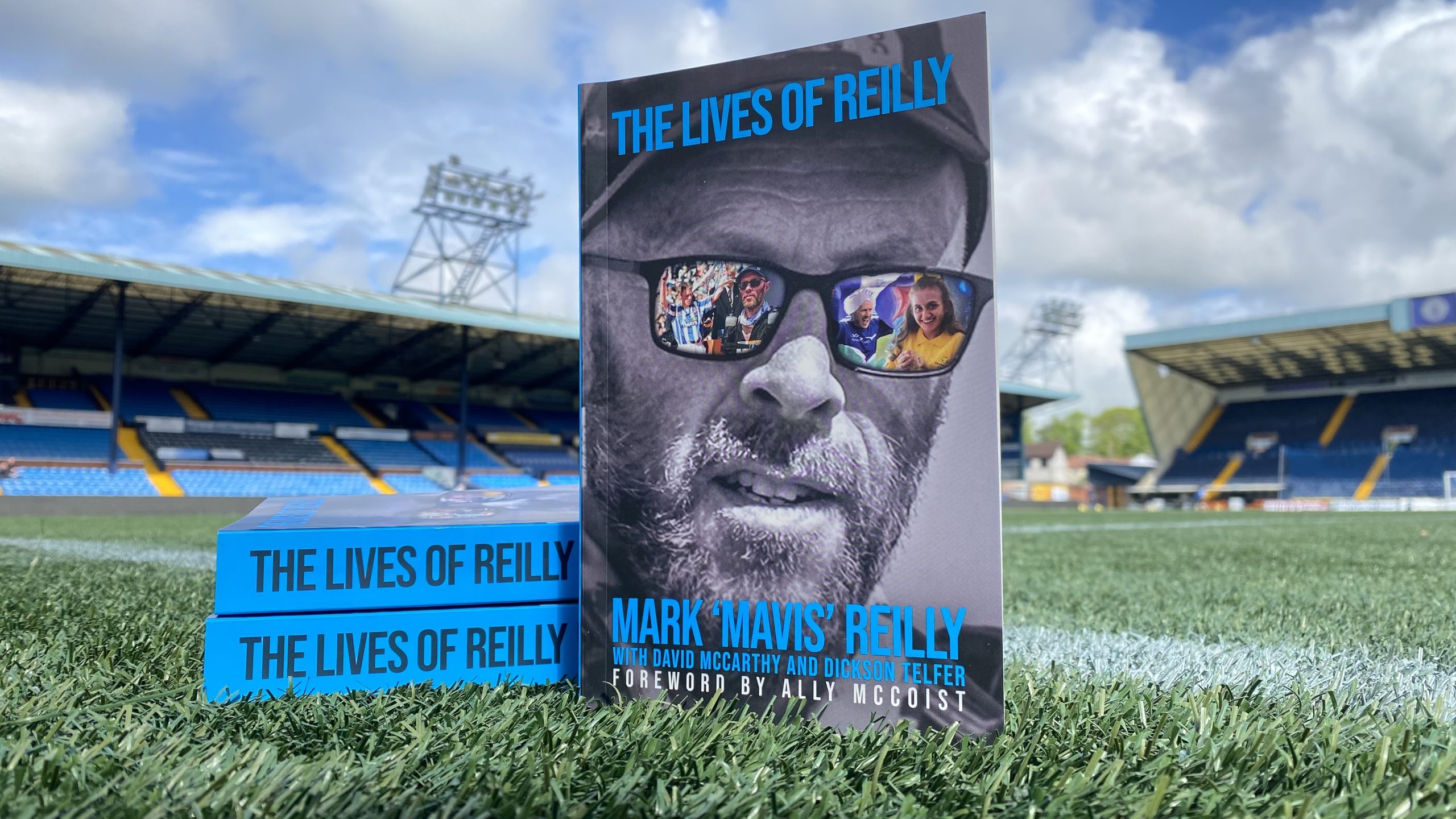 Squad of former players reunite for Mavis - Kilmarnock FC